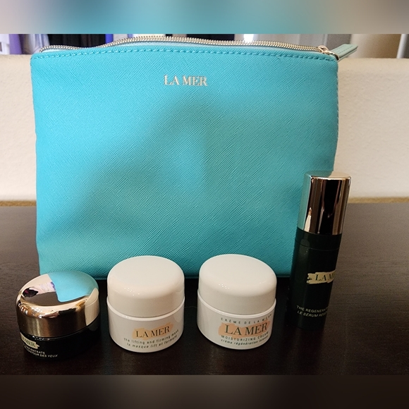 La Mer | Skincare | La Mer Gift Set Travel Sizes With Blue Makeup Bag ...